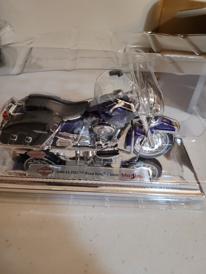 Maisto Harley Davidson 2000 FLHRC Road King Classic Motorcycle Die Cast ...