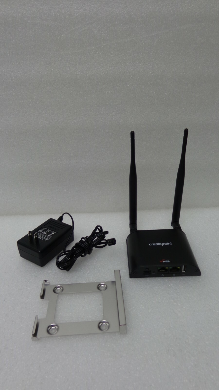 Cradlepoint WiPipe Model IBR6650LE2 HW ver 1.3 Used | eBay