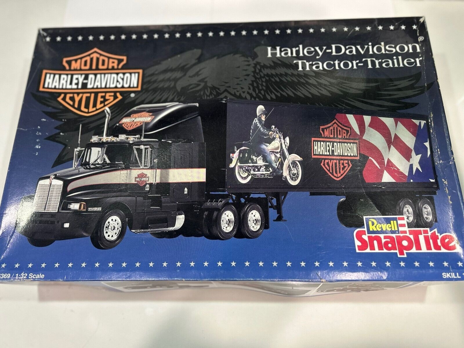 Revell SnapTite 1/32 Model Kit, Harley Davidson Tractor &Trailer, Open ...