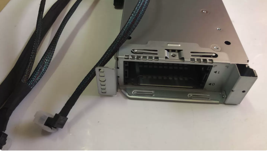 Dell 7THPW PowerEdge R750 2 x SFF Rear Drive Cage w/NVMe U.2 Cables for ...