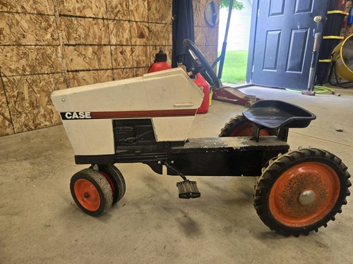 Vintage Case Ride On Pedal Tractor | eBay