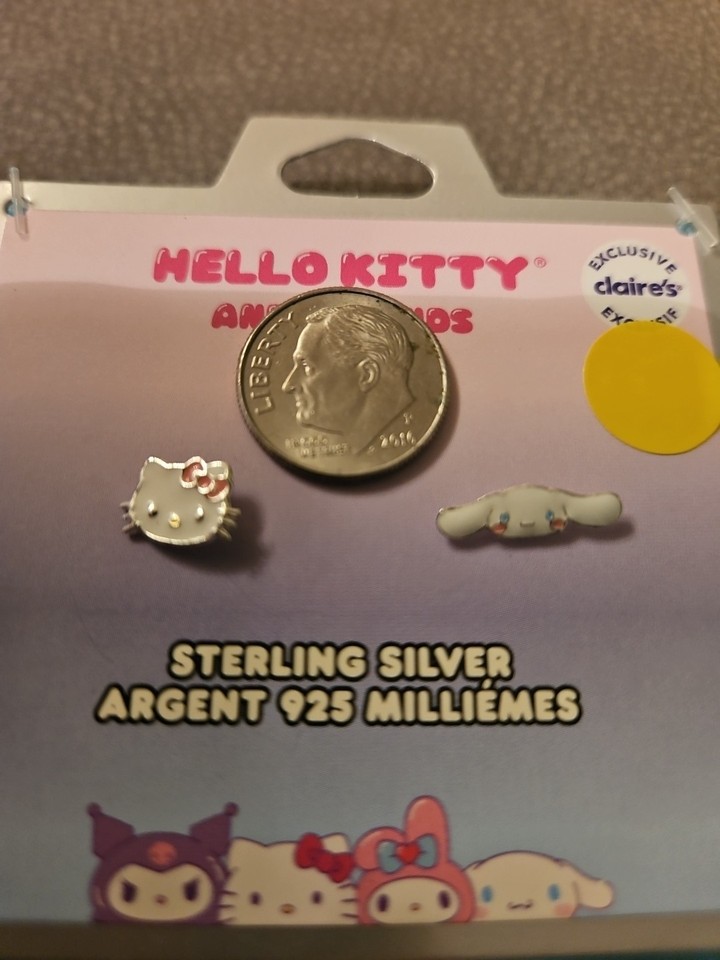 NWT Hello Kitty & Friends - Hello Kittty and Cinnamoroll stud earrings ...