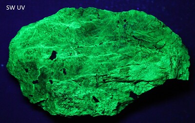Black willemite fluorescent mineral, Sterling Hill Mine near Franklin ...