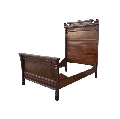 1900-1950 - Antique Wood Bed