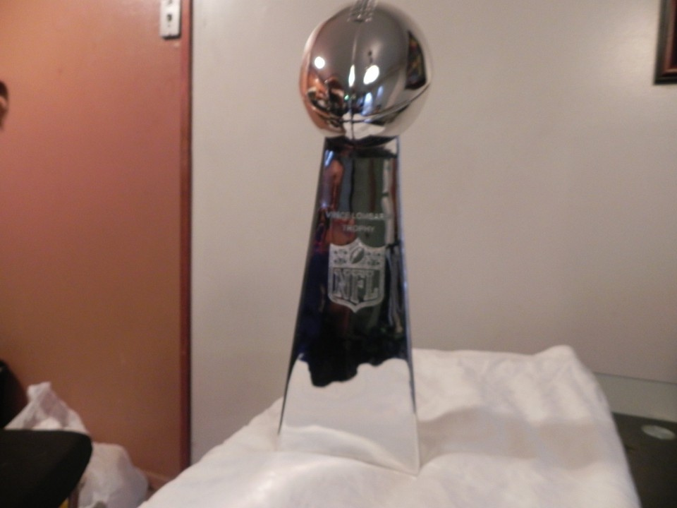 1:1 Full Size (20.5 Inches) SUPER BOWL Football Trophy with Weight of 8 ...