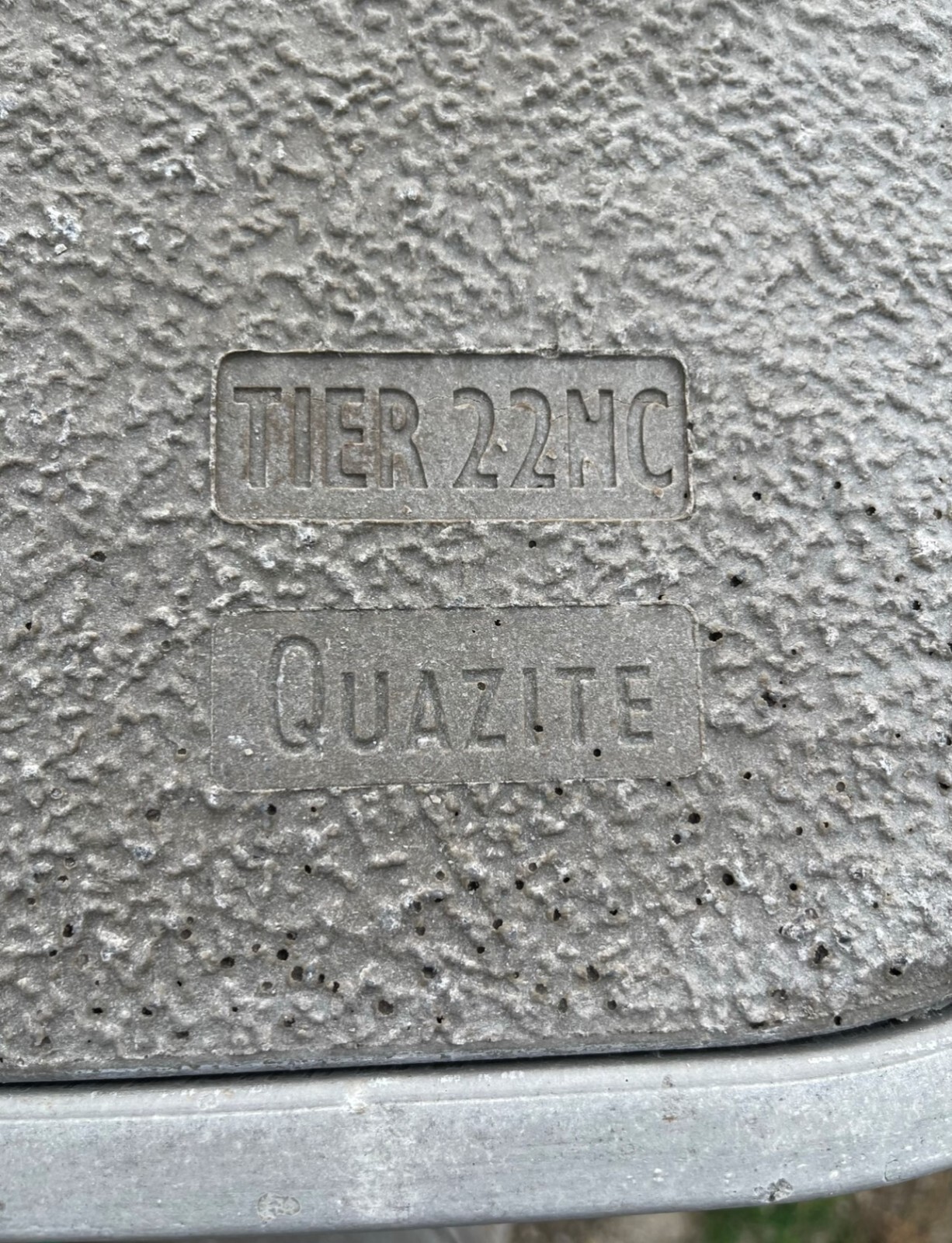 Hubbell Quazite 30" x 48" x 24" Handhole w/ 2-piece Tier 22 Cover, AT&T ...