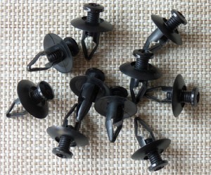 15x RADKASTEN CLIPS FÜR MAZDA 3 5 6 MPV MX5 MX6 RX5 RX7 NA0156145 | eBay