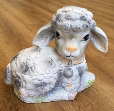 Music box porcelain figurine Lamb playing Mary had a little lamb mint ...