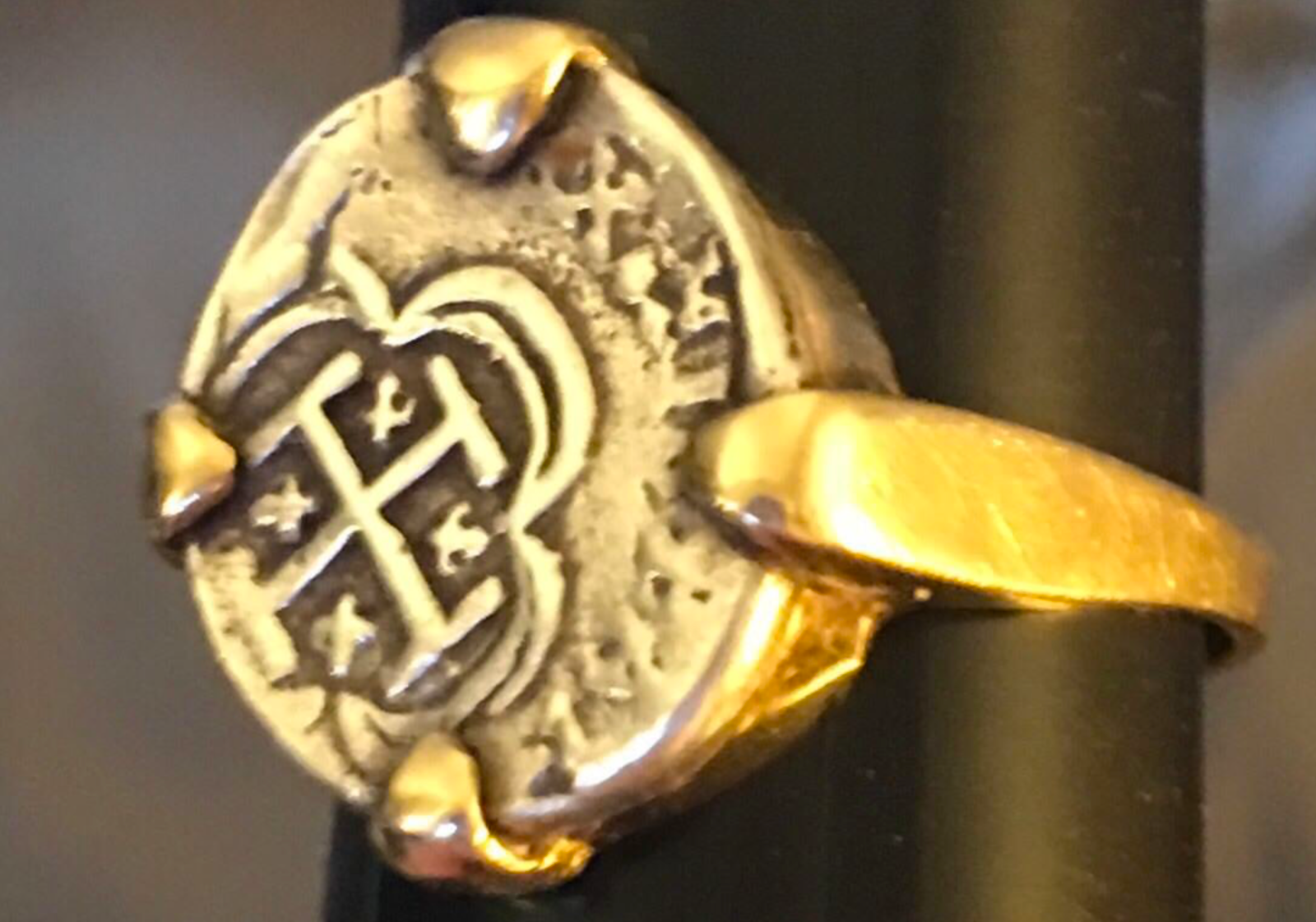 SPAIN 2 ESCUDOS (REPODUCTION) 14K GOLD RING PIRATE GOLD COINS SHIPWRECK ...