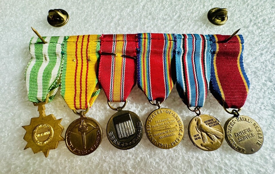 Vietnam Era USGI Mini Medal Lot - Bronze Star / Army Good Conduct - 6 ...