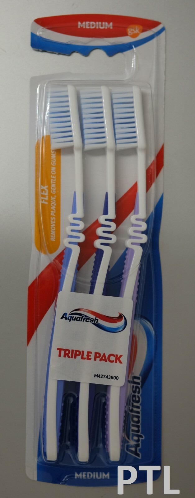 Aquafresh Flex Medium Adult Family Manual Oral Toothbrush Packof 3 for ...