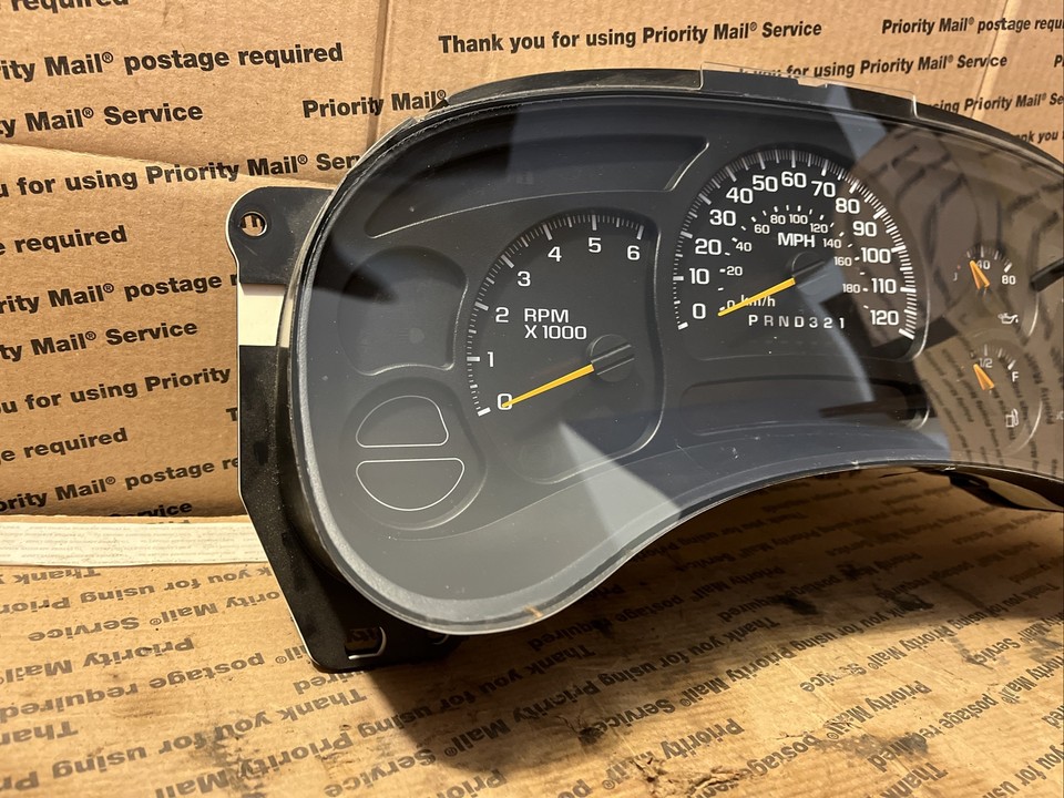 2003 - 2006 SILVERADO SIERRA TAHOE YUKON SUBURBAN GAUGE CLUSTER ...