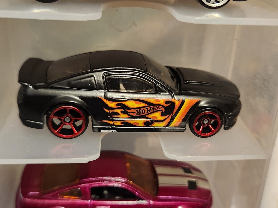 hot wheels & matchbox (case #207) FORD MUSTANGS 65 67 70 93 95 shelby ...