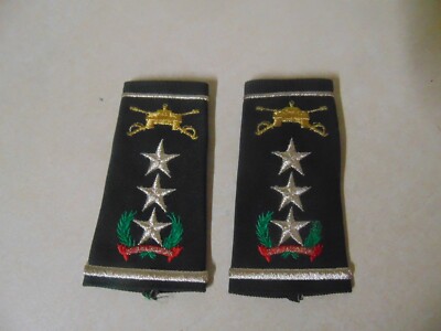 PATCH OLDER VINTAGE FOREIGN MILITARY 3 STAR GENERAL TANK CAVALRY DIV ...