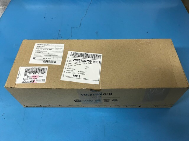 8S0827574B9B9 - Genuine Audi TT Boot Handle/Number Plate Lights 2015 ...