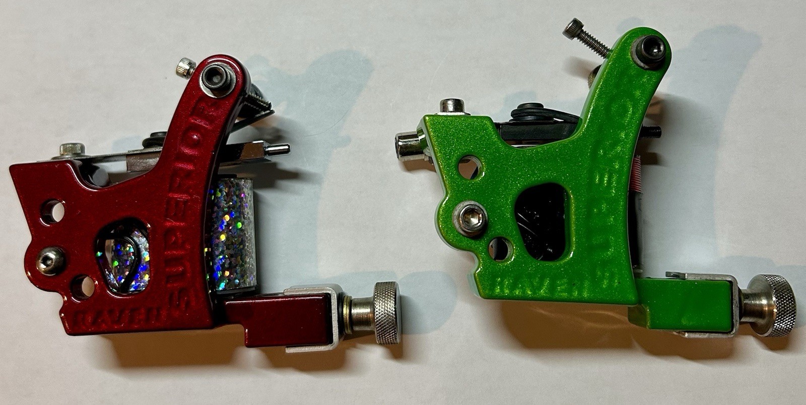 Set of 2 Superior Raven Coil Tattoo Machines - Red & Green - RCA/Clip ...