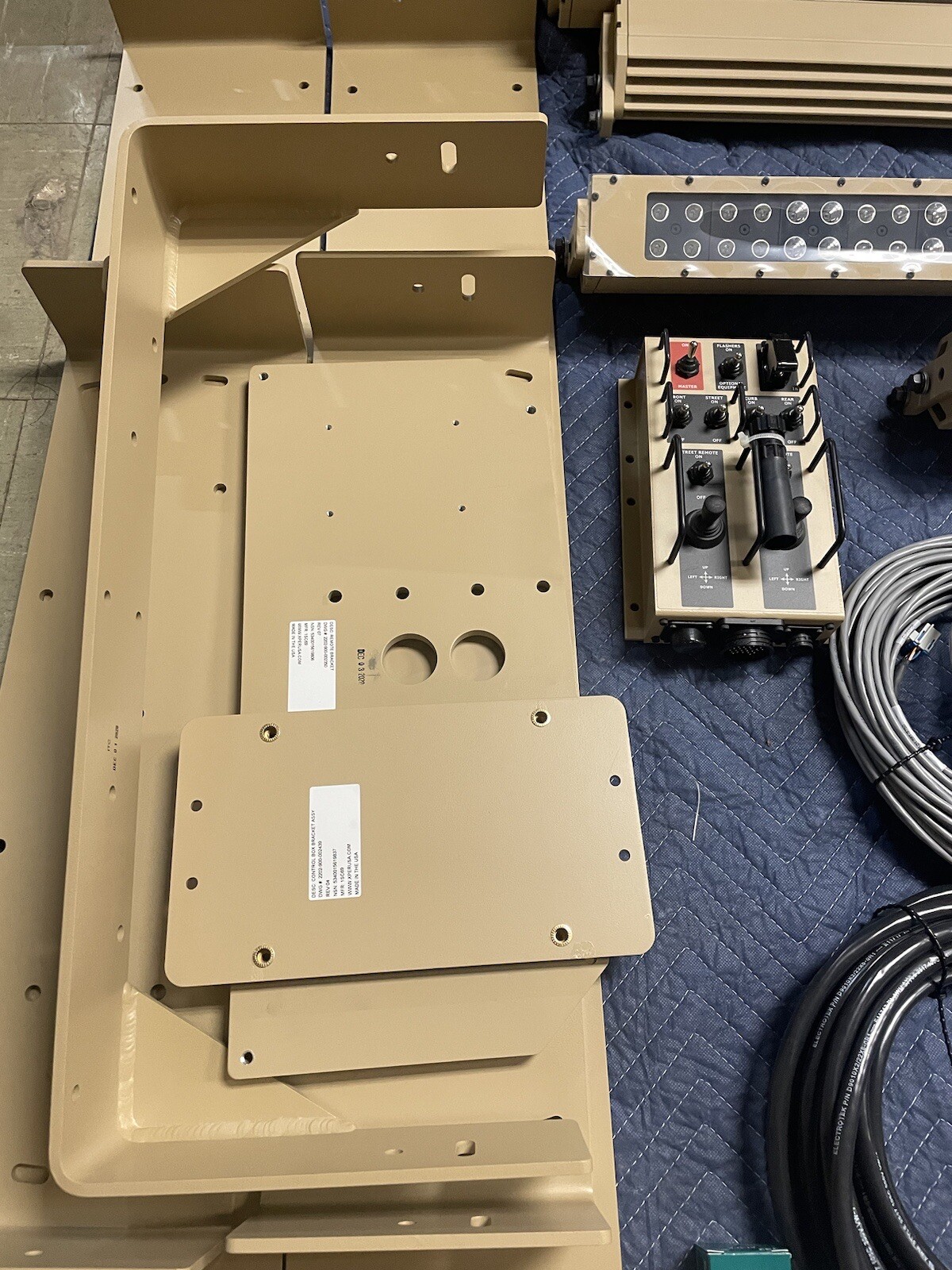 IBIS TEK LED Light Bar KIT w/ Motorized Search Lights MILITARY HMMWV ...