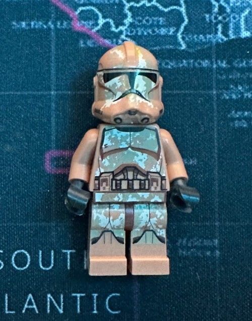 Clone Trooper (Phase 2) - Geonosis Camouflage, Scowl NEW | eBay