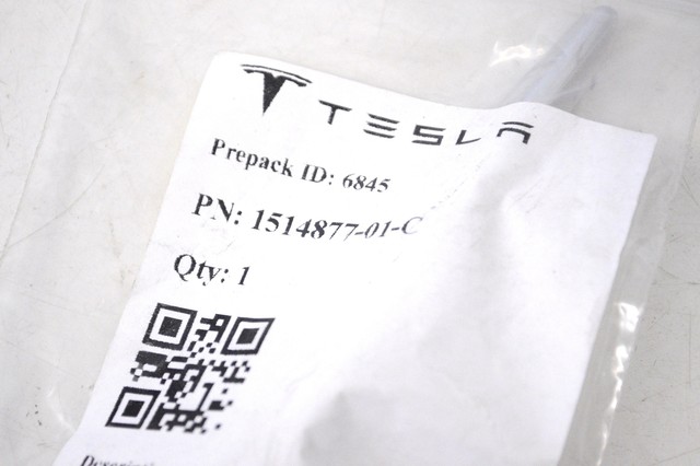 TESLA 1514877-01-C - SIDE REPEATER TRIM - CHROME AERO RIB LT OEM LEFT ...