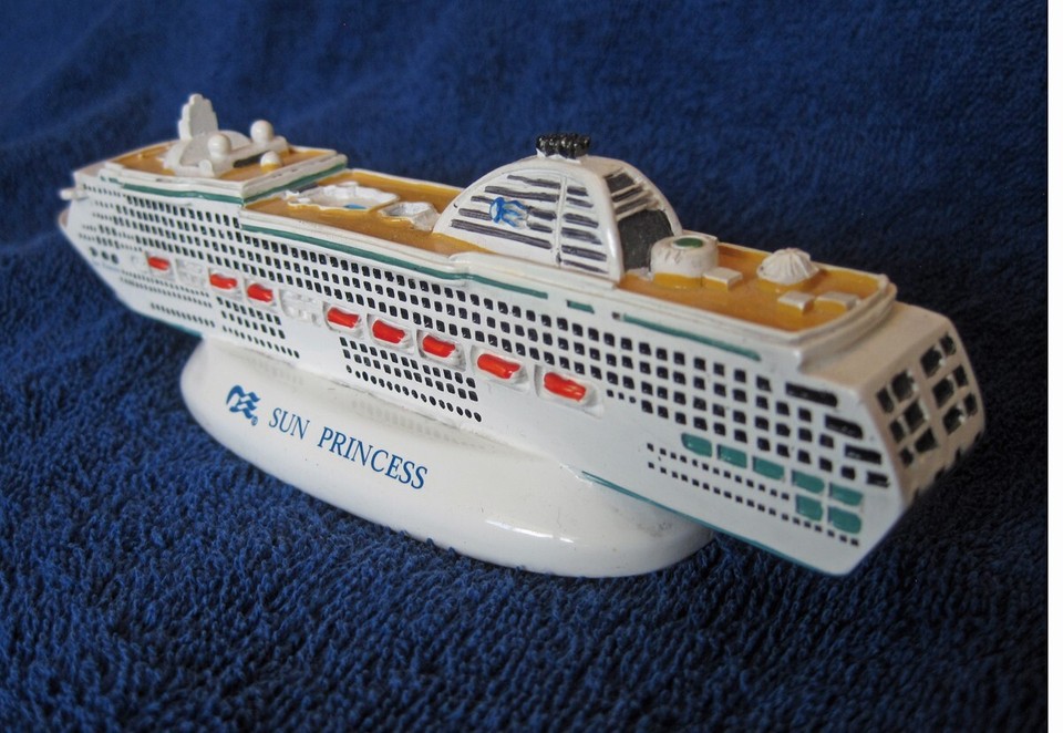 SUN PRINCESS (II) 1995 -- Ship Model -- Princess Cruises | eBay