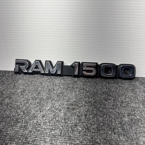 97-02 Dodge Ram 1500 Emblem 85501C Logo 5DV60PR4 Nameplate 55295310 ...