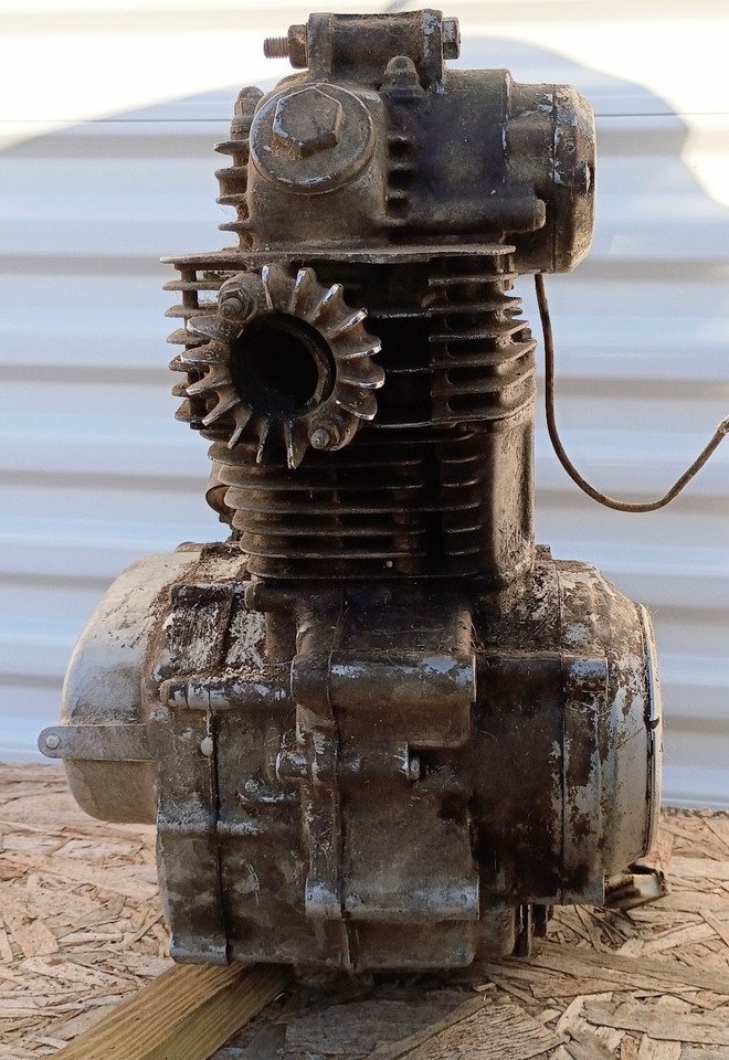 HONDA 100 99cc Motorcycle Engine, Rebuild Or Parts, Turns Freely, As ...