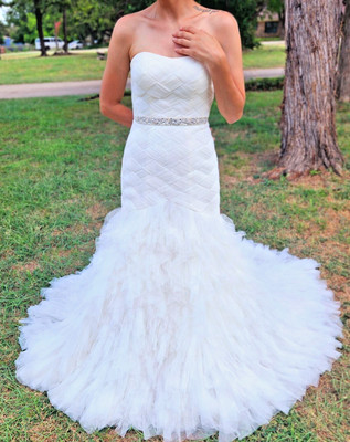 BEAUTIFUL Galina Signature Wedding Dress- Ivory size 4 with belt | eBay