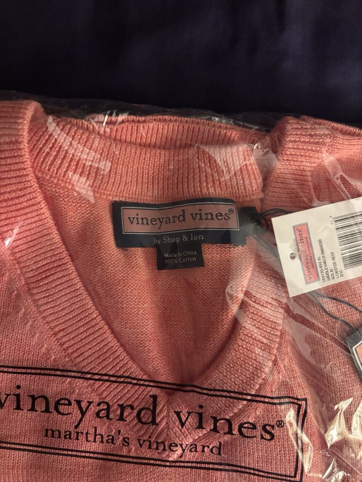 NWT! Vineyard Vines Lobster Reef V Neck Sweater - XL | eBay