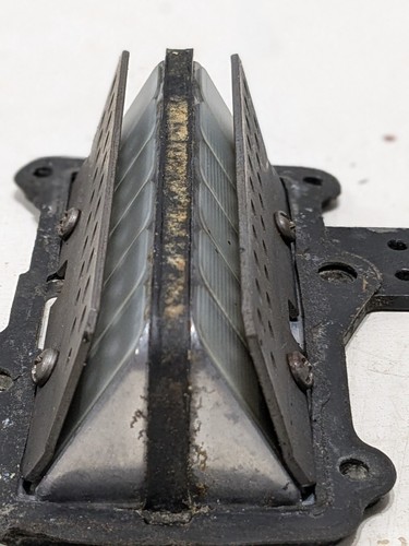 Mercury 25hp 2 stroke outboard intake manifold w/ reeds and block plate ...