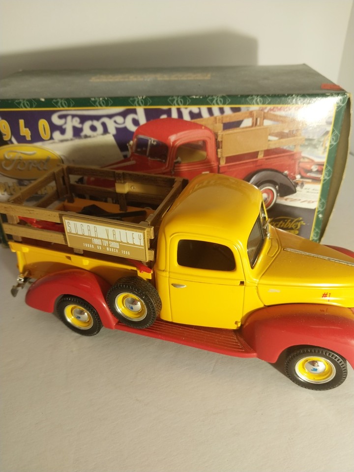 1940 FORD PICKUP TRUCK - 1:25 Ertl Collectible Prestige Series Diecast ...