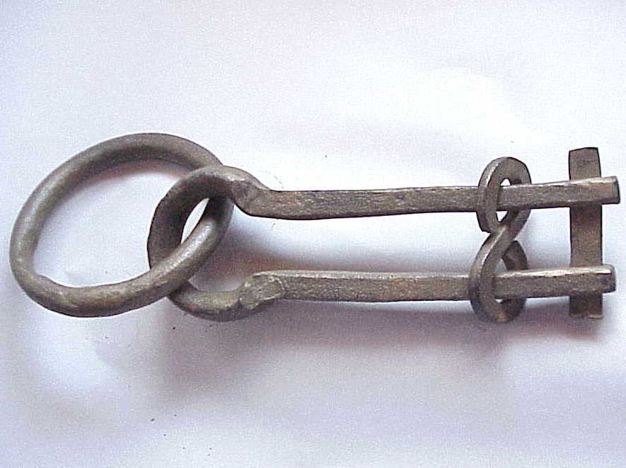 What is it? Large Antique Blacksmith Hand Forged Oxen Yoke Part Shackle ...