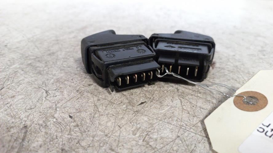 Interrupteur de leve vitre avant gauche RENAULT CLIO 2 7700430000 | eBay