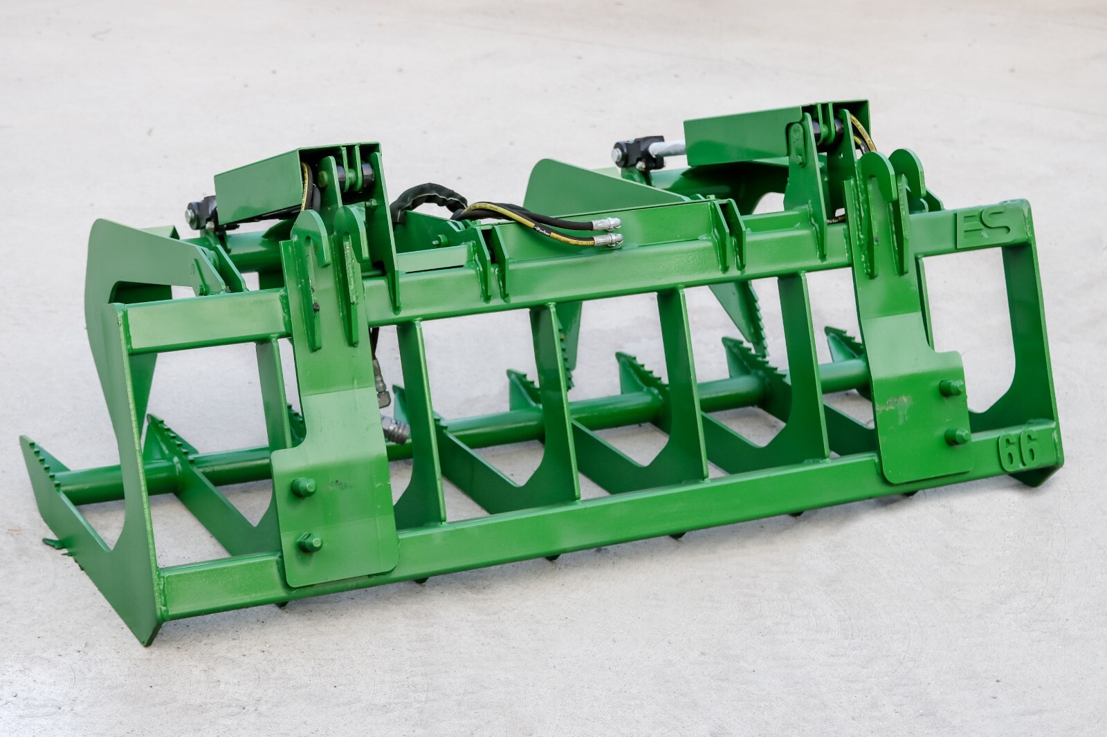 66" JOHN DEERE BRUSH GRAPPLE PIN STYLE QUICK ATTACH GRAPPLE BUCKET-FREE ...