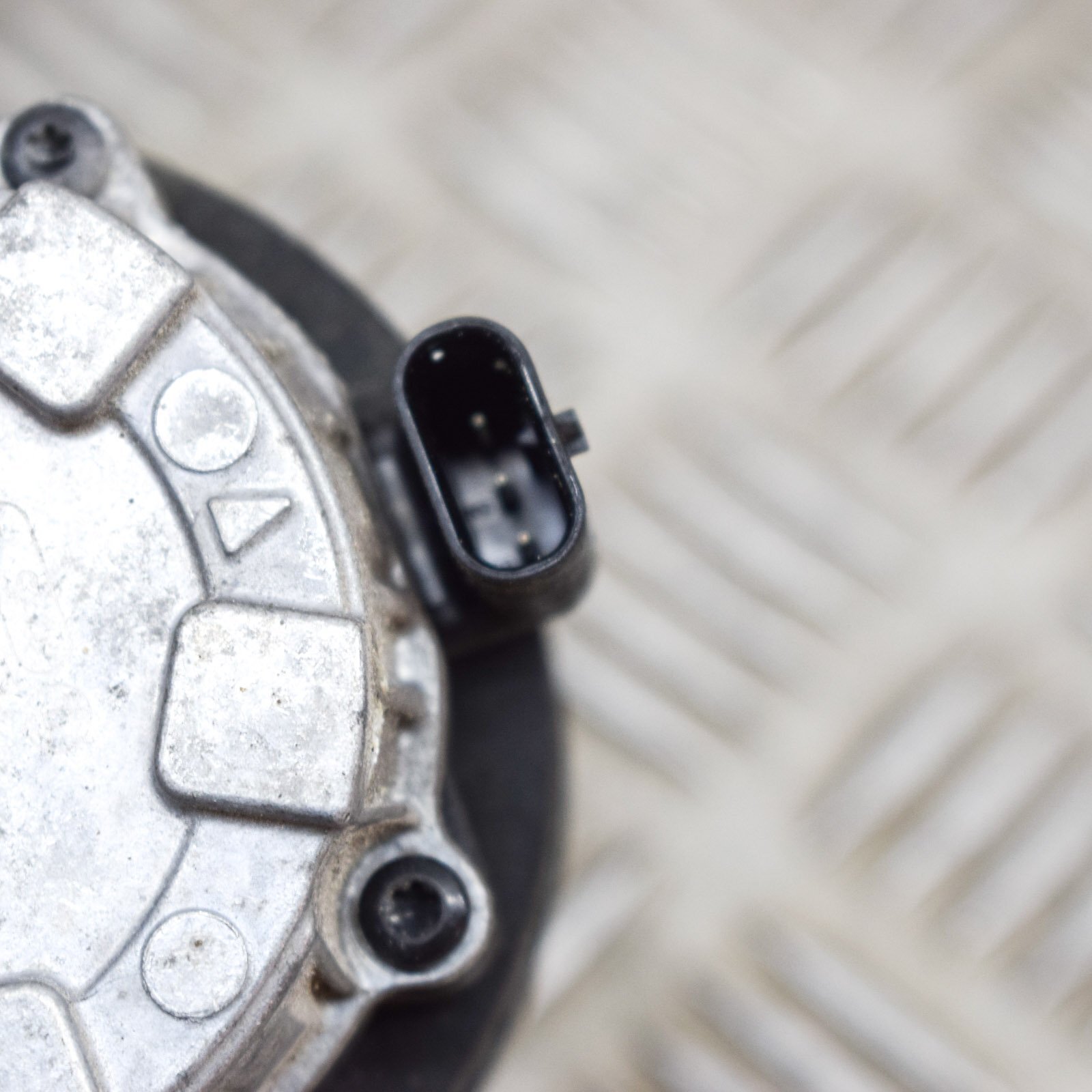 MASERATI GHIBLI M157 Circulation Water Motor 0392024053 670005347 3P ...