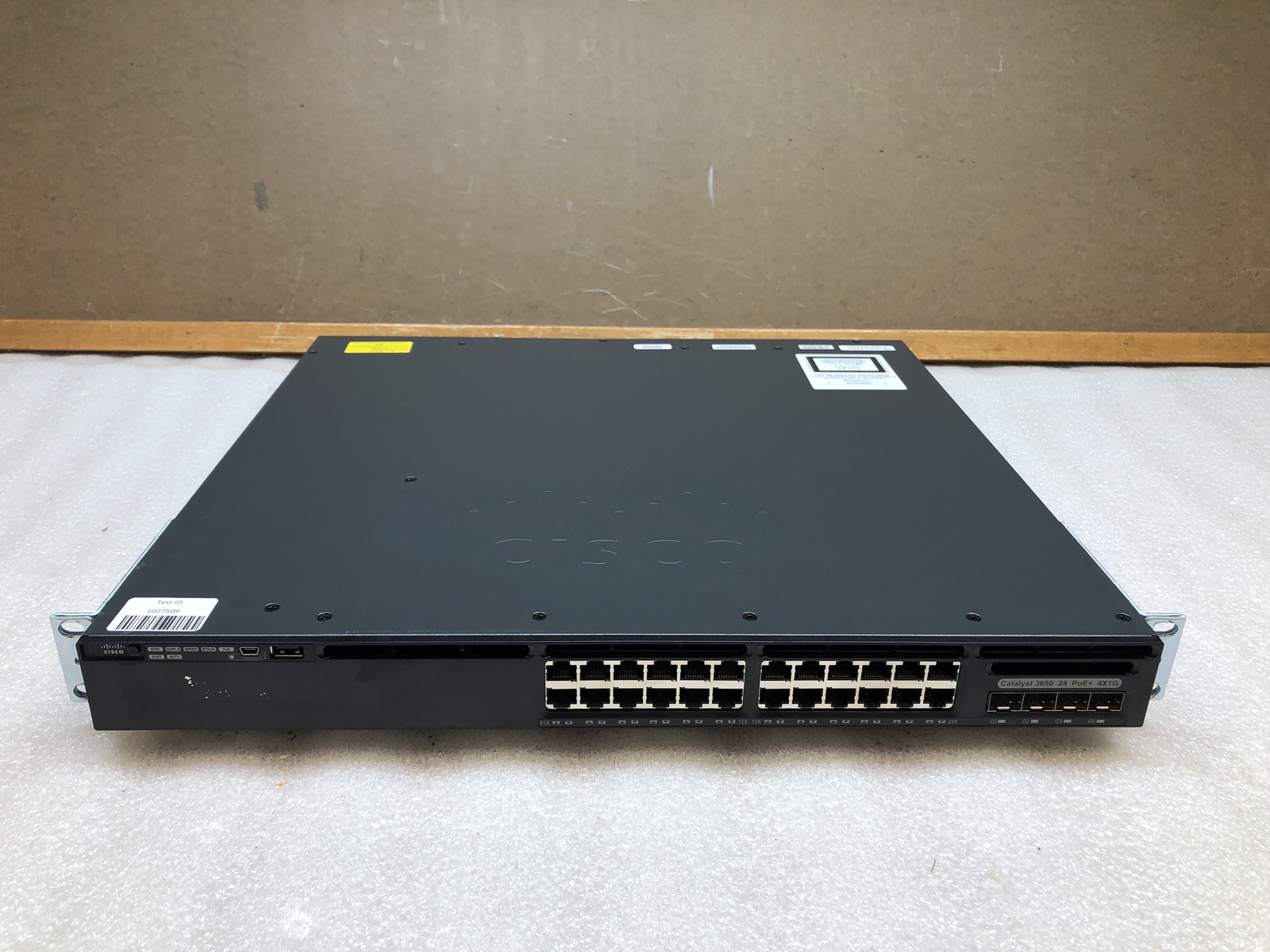 Cisco Catalyst 3650 24 PoE+ 4X1G WS-C3650-24PS-S V03 Gigabit Switch ...
