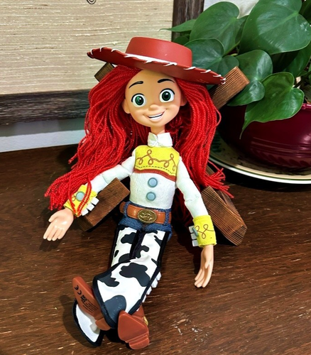 Toy Story Pull String JESSIE Doll Talking w Hat 14 Inch Disney Store ...