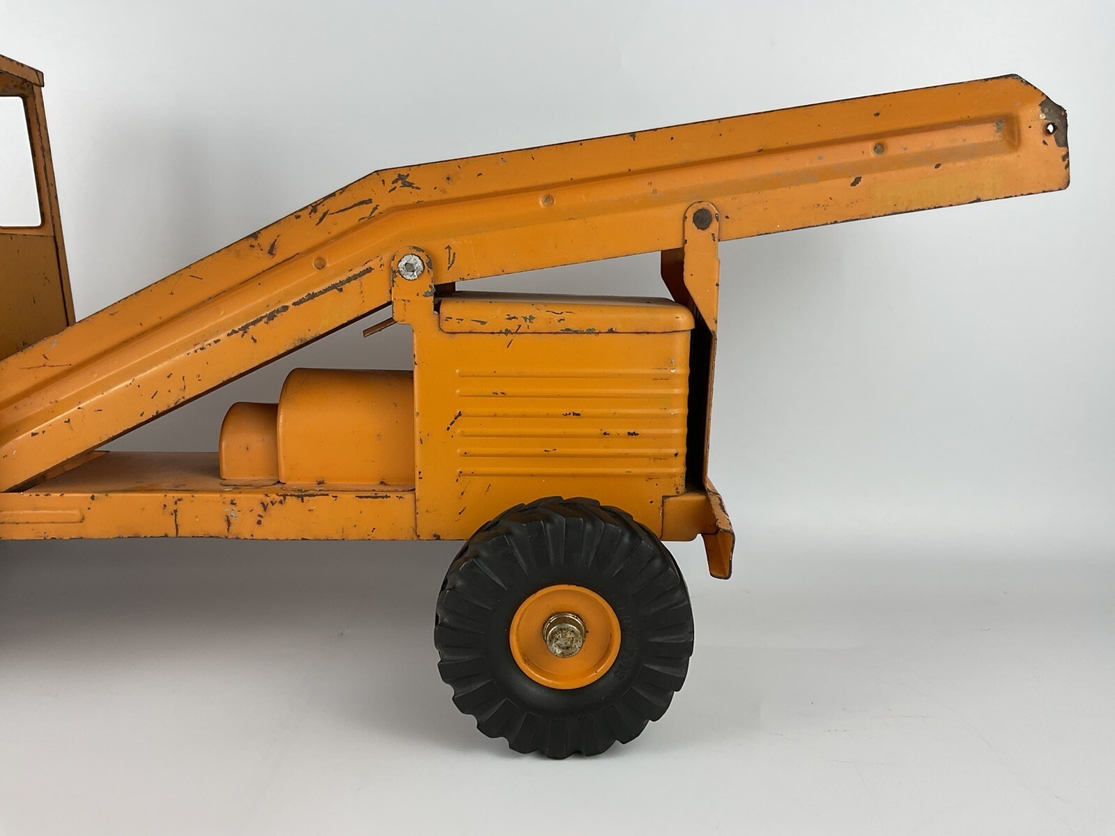 Vintage Nylint 1800 Pressed Steel Adams Travel Loader Construction ...