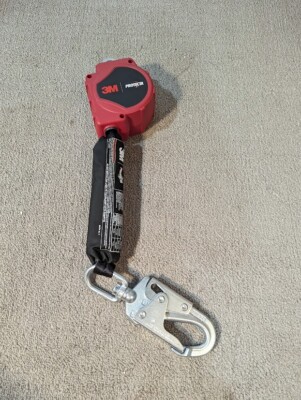 Safety Harnesses - Retractable