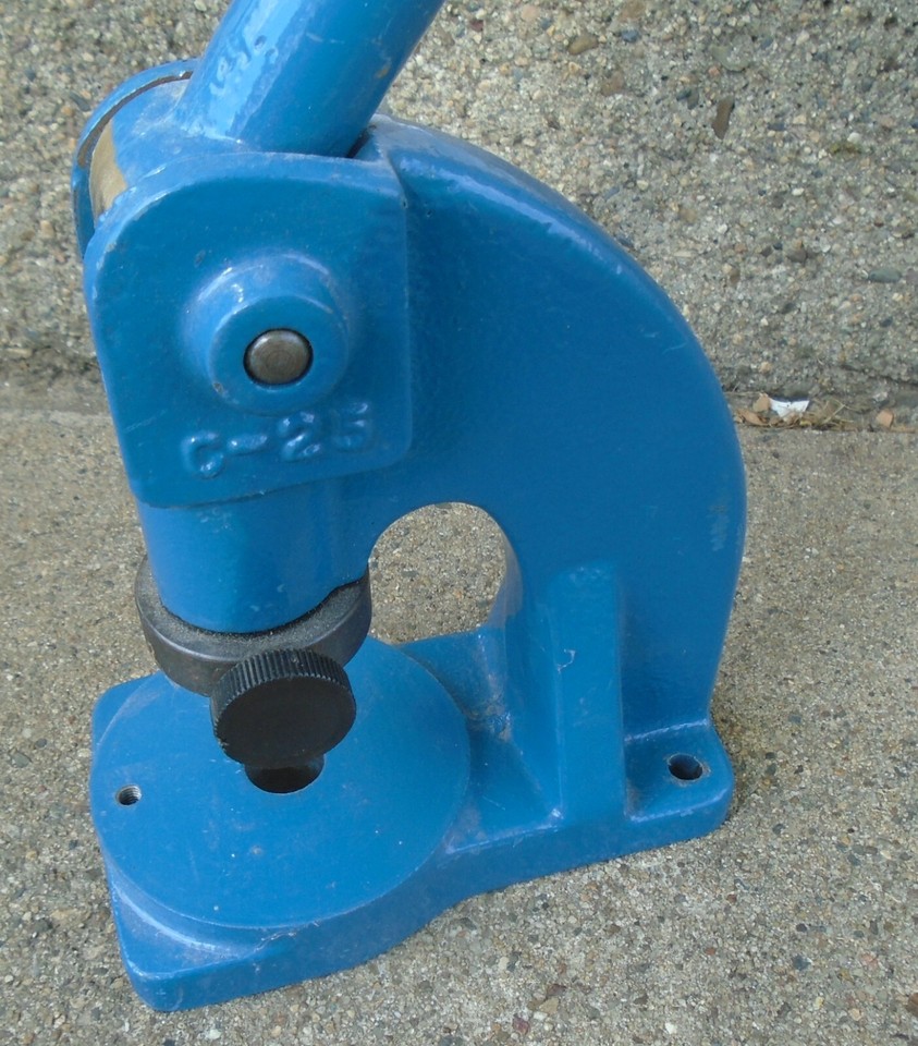 C-25 Keyring Maker Machine | eBay