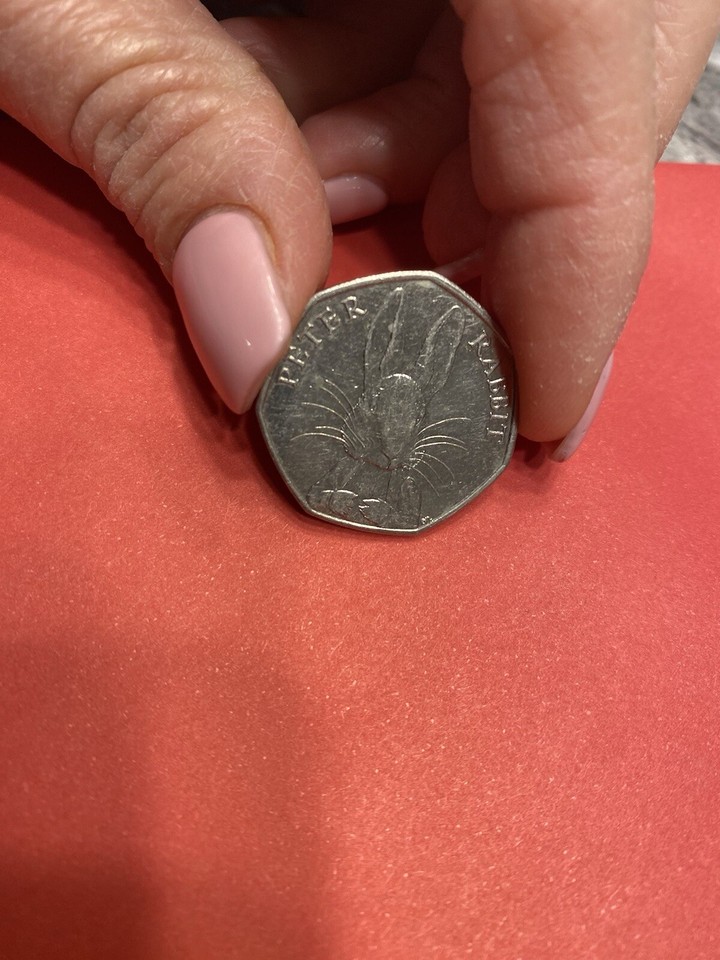 Beatrix Potter 2016 - VERY RARE Half Whisker ERROR Peter Rabbit 50p ...