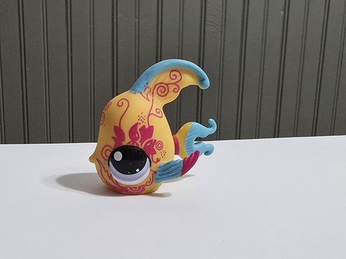 Littlest Pet Shop Postcard Pets LPS #1355 Angelfish Tattoo Yellow Blue ...
