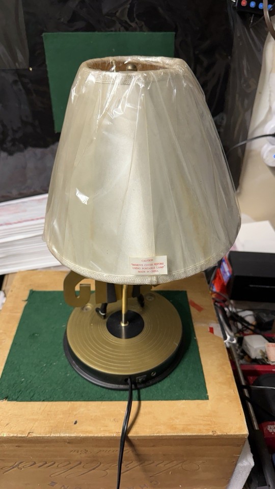 Elvis Presley Table Lamp w/ Figurine & Decorative Shade – Tested Works ...