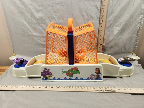 1996 Space Jam Hot Hoops-Michael Jordan-Folding Basketball Game Works ...