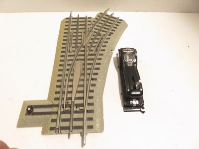 LIONEL FASTRACK 12046- 036 RIGHT HAND REMOTE SWITCH TRACK- NEEDS WORK ...
