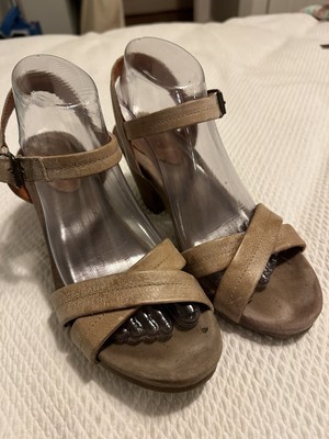 Taos Criss Cross Tan Sandals Sz 39 | eBay