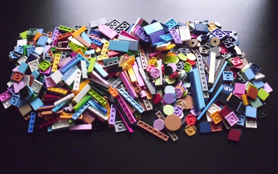 LEGO GENUINE TILES 580+ PIECES VARIOUS SHAPES AND COLOURS ALL LEGO ...