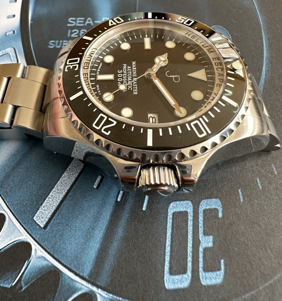 seiko nh35 JP Bespoke watch 44mm automatic watch Helium Release Valve ...