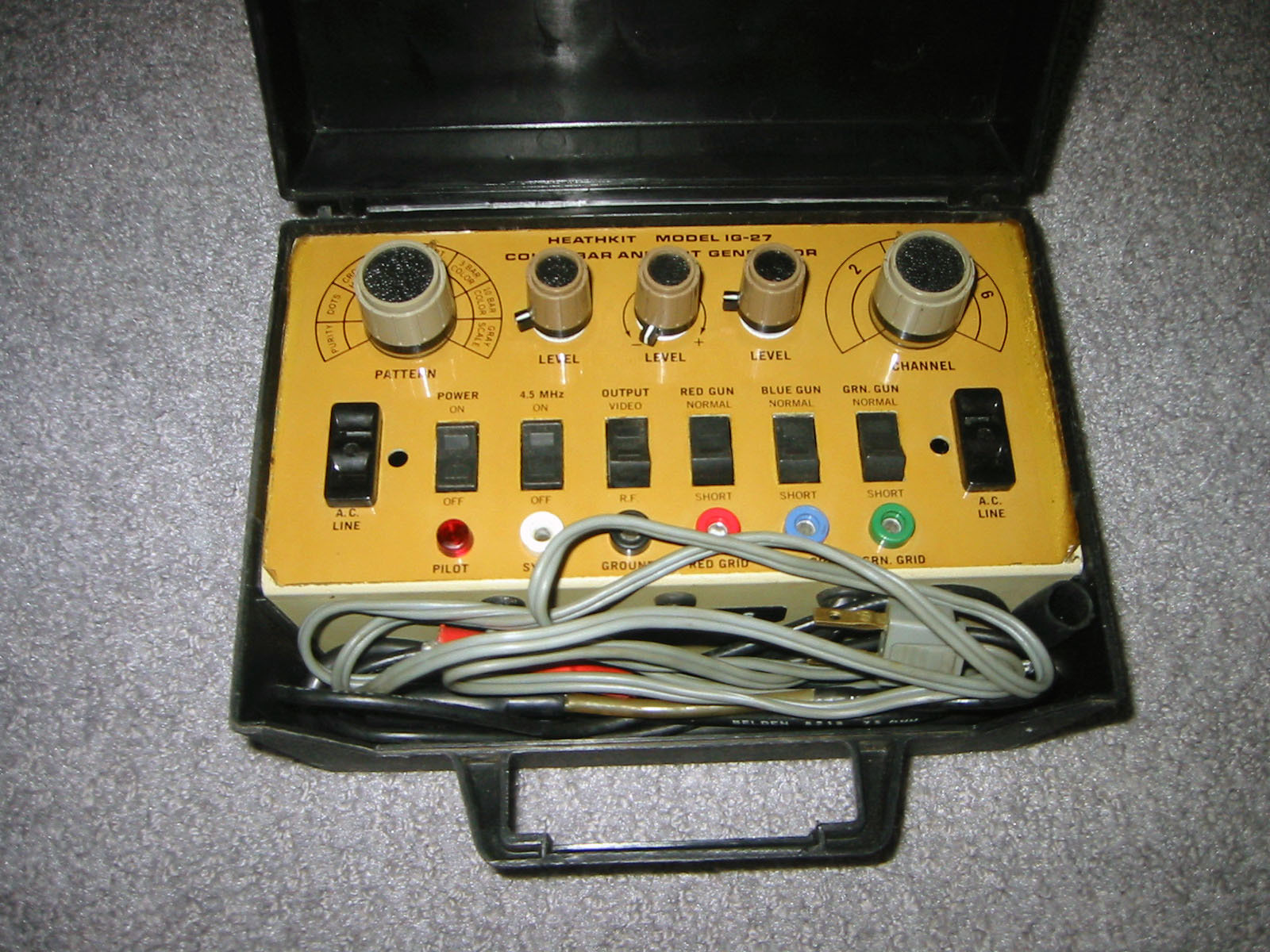 Heathkit IG-27 Color Bar and Dot Generator Rare Prototype Mini IG-28 ...