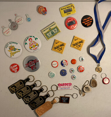 Rare VINTAGE LOT PIN BACK BUTTONS Pinback McDonald’s WWII Keychains MTV ...