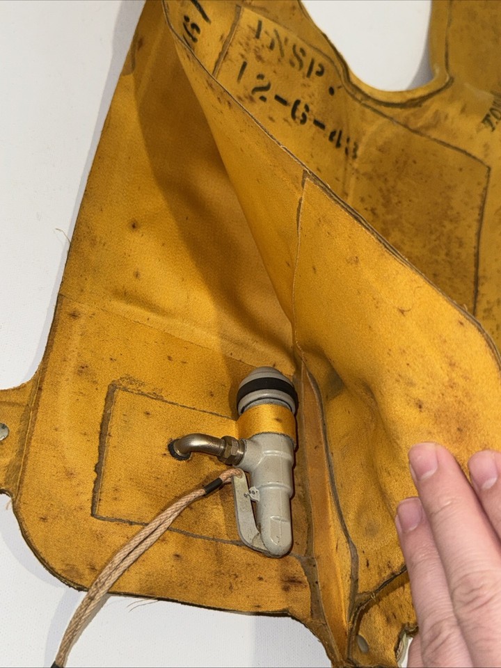 U.S. ARMY AIR FORCE WW2 VEST LIFE PRESERVER TYPE B-4 MAR 1, 1943 Date ...